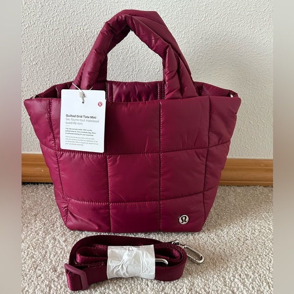 lululemon athletica | Bags | Nwt Lululemon Waterrepellent Quilted Grid ...